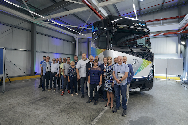 ITOY - IToY jury gets “sneak peek” of eActros LongHaul
